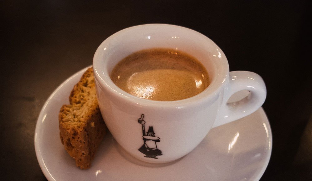 Crema mit der Bialetti Herdkanne! • coffeesomething.de